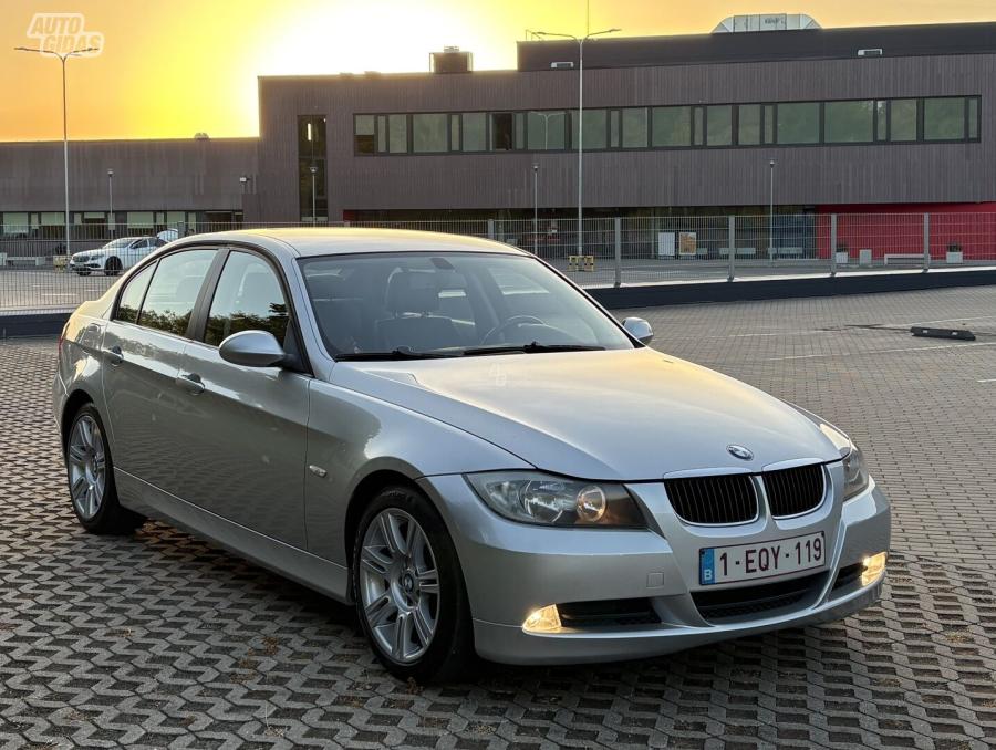 Grey BMW 318 2007 in Silale, with an engine capacity of 2.00 L and mileage of 324 thousand km for 3999 €, photo 13 on AUTOMOTO.COM.LV