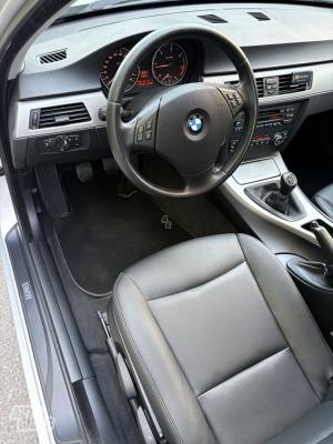 Grey BMW 318 2007 in Silale, with an engine capacity of 2.00 L and mileage of 324 thousand km for 3999 €, photo 15 on AUTOMOTO.COM.LV