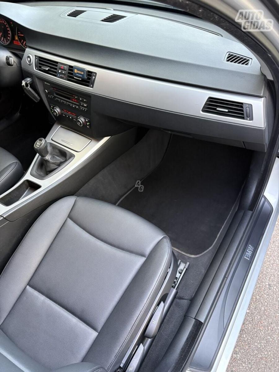 Grey BMW 318 2007 in Silale, with an engine capacity of 2.00 L and mileage of 324 thousand km for 3999 €, photo 18 on AUTOMOTO.COM.LV