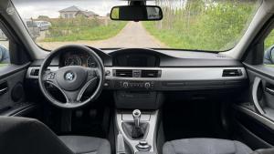 Grey BMW 318 2007 in Vilnius, with an engine capacity of 2.00 L and mileage of 382 thousand km for 1800 €, photo 9 on AUTOMOTO.COM.LV