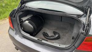 Grey BMW 318 2007 in Vilnius, with an engine capacity of 2.00 L and mileage of 382 thousand km for 1800 €, photo 10 on AUTOMOTO.COM.LV