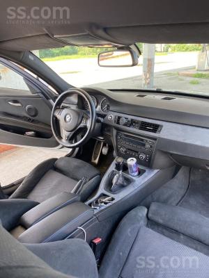 Grey BMW 318 2007 in Ogre, with an engine capacity of 2.00 L and mileage of 317 thousand km for 4490 €, photo 9 on AUTOMOTO.COM.LV