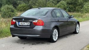 Grey BMW 318 2007 in Vilnius, with an engine capacity of 2.00 L and mileage of 382 thousand km for 2550 €, photo 4 on AUTOMOTO.COM.LV