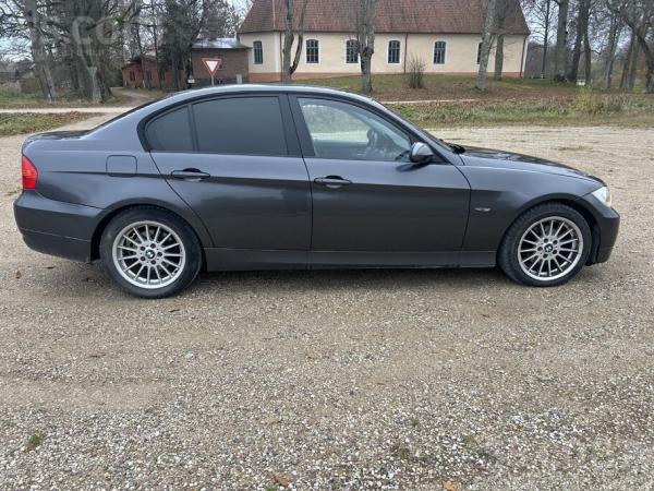Pelēks BMW 318 2007 Cēsis, ar dzinēja tilpumu 2.00 L un nobraukumu 254 tūkst. km par 2400 €, foto 5 vietnē AUTOMOTO.COM.LV
