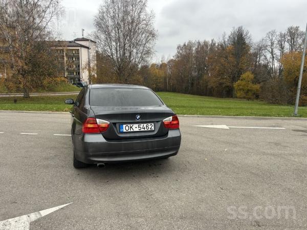 Pelēks BMW 318 2007 Cēsis, ar dzinēja tilpumu 2.00 L un nobraukumu 254 tūkst. km par 2400 €, foto 9 vietnē AUTOMOTO.COM.LV