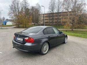 Pelēks BMW 318 2007 Cēsis, ar dzinēja tilpumu 2.00 L un nobraukumu 254 tūkst. km par 2400 €, foto 12 vietnē AUTOMOTO.COM.LV