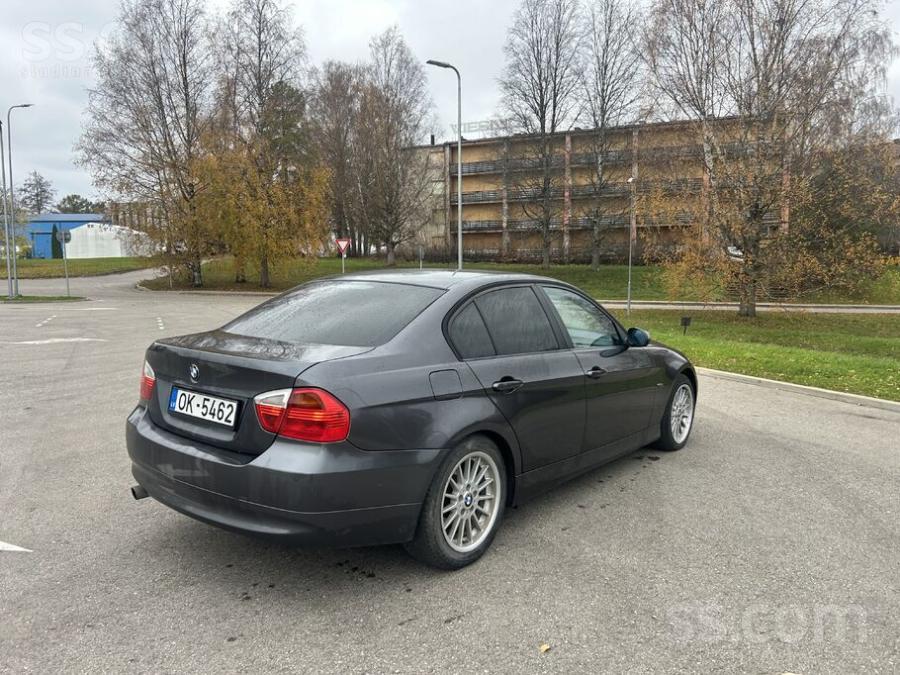 Pelēks BMW 318 2007 Cēsis, ar dzinēja tilpumu 2.00 L un nobraukumu 254 tūkst. km par 2400 €, foto 12 vietnē AUTOMOTO.COM.LV