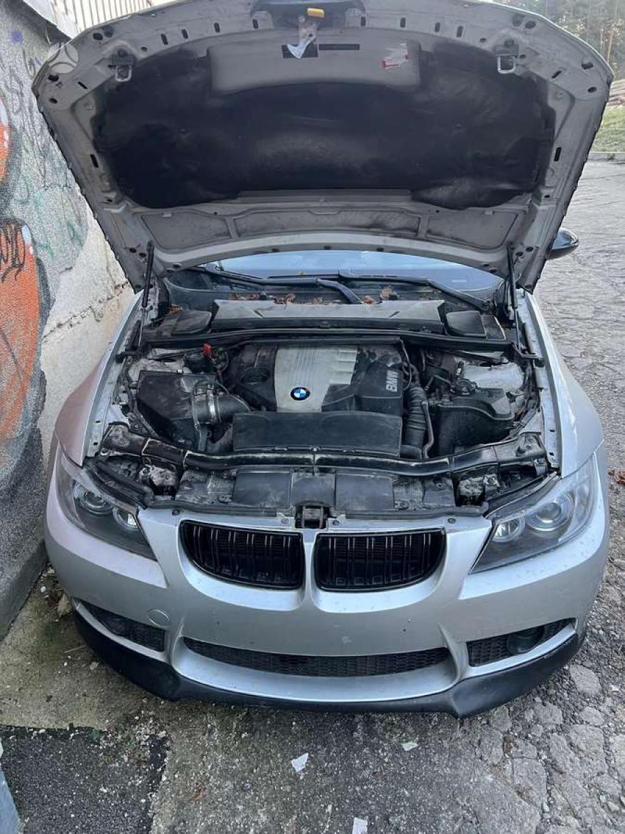 Pelēks BMW 318 2008 Viļņa, ar dzinēja tilpumu 2.00 L un nobraukumu 240 tūkst. km par 2800 €, foto 2 vietnē AUTOMOTO.COM.LV