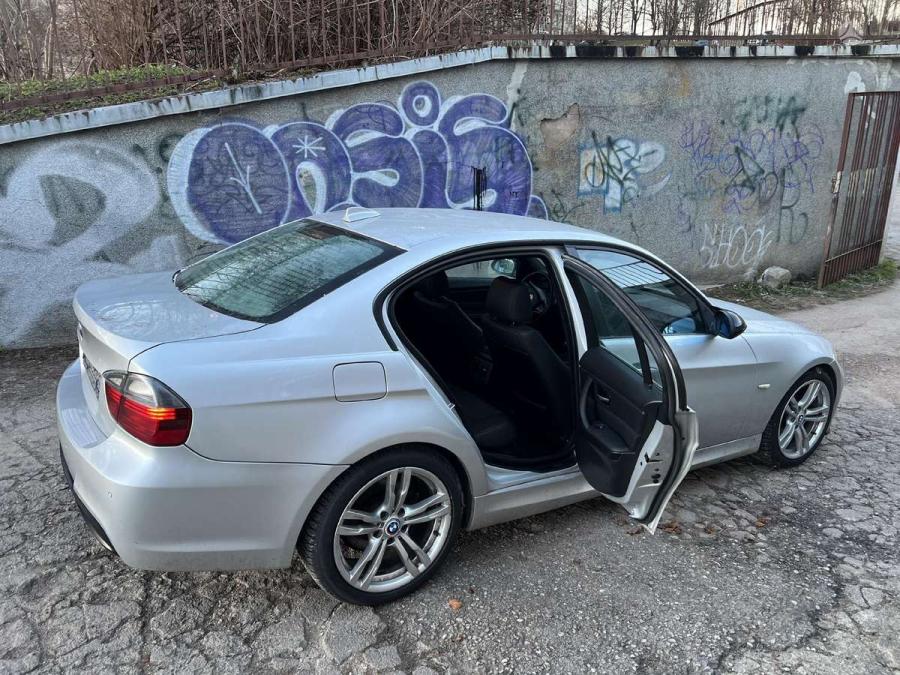 Pelēks BMW 318 2008 Viļņa, ar dzinēja tilpumu 2.00 L un nobraukumu 240 tūkst. km par 2800 €, foto 8 vietnē AUTOMOTO.COM.LV