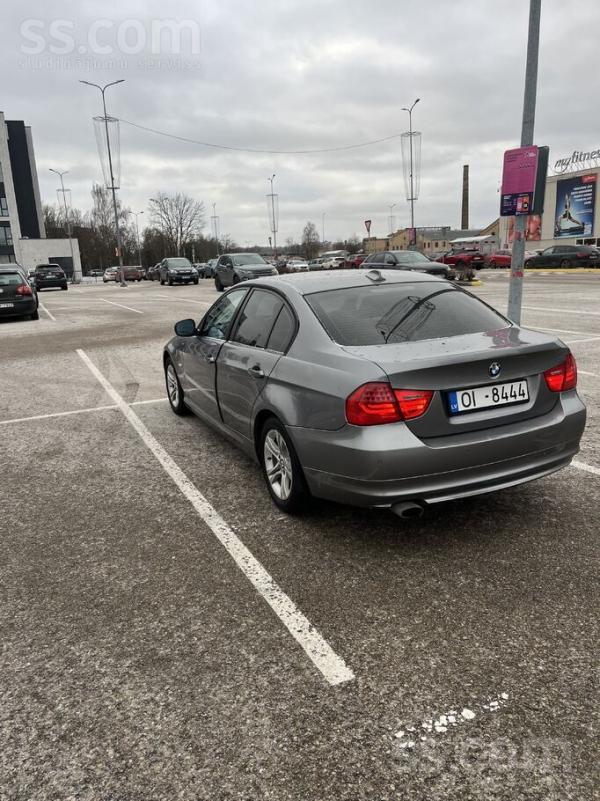 Grey BMW 318 2008 in Riga, with an engine capacity of 2.00 L and mileage of 450 thousand km for 3330 €, photo 2 on AUTOMOTO.COM.LV