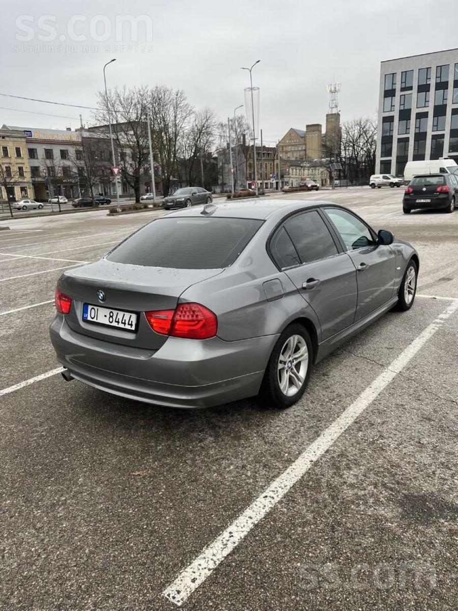 Grey BMW 318 2008 in Riga, with an engine capacity of 2.00 L and mileage of 450 thousand km for 3330 €, photo 3 on AUTOMOTO.COM.LV