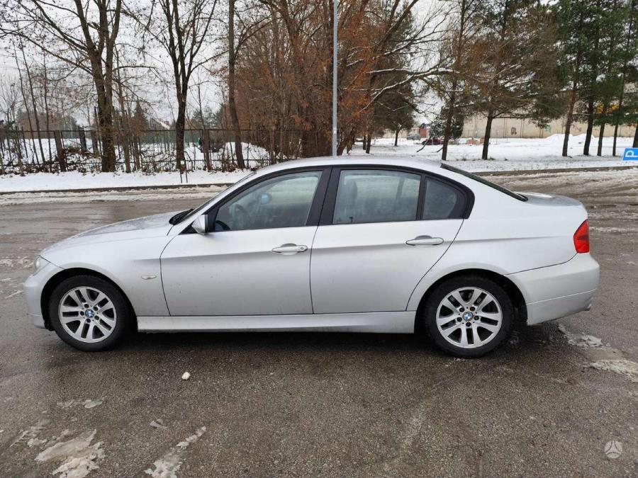 Pelēks BMW 318 2008 Tauragė, ar dzinēja tilpumu 2.00 L un nobraukumu 300 tūkst. km par 2900 €, foto 2 vietnē AUTOMOTO.COM.LV