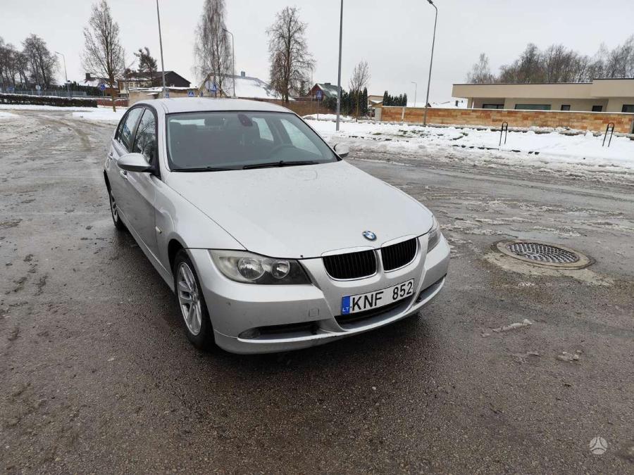 Pelēks BMW 318 2008 Tauragė, ar dzinēja tilpumu 2.00 L un nobraukumu 300 tūkst. km par 2900 €, foto 4 vietnē AUTOMOTO.COM.LV