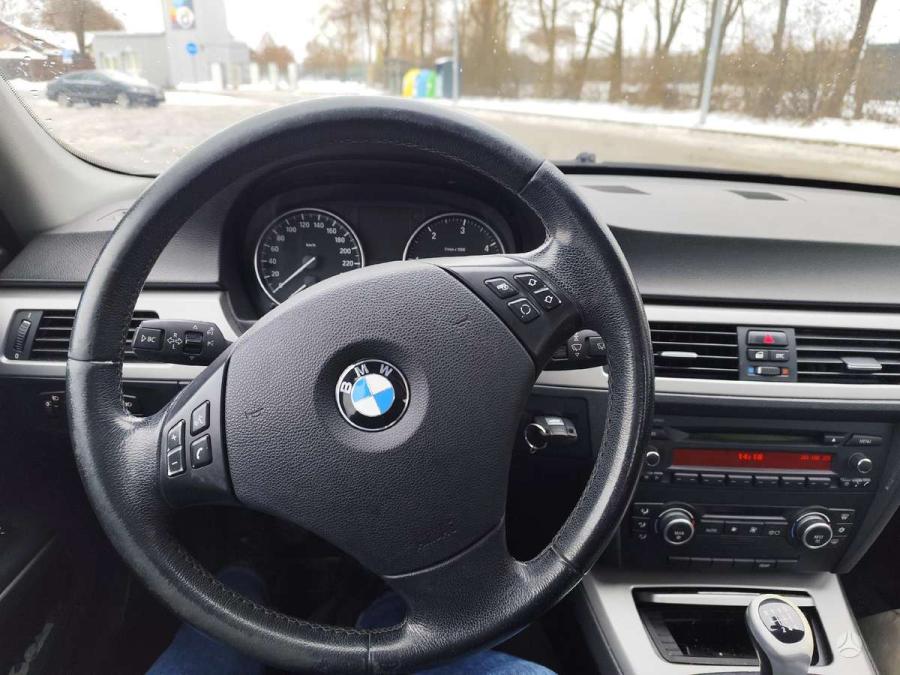 Pelēks BMW 318 2008 Tauragė, ar dzinēja tilpumu 2.00 L un nobraukumu 300 tūkst. km par 2900 €, foto 6 vietnē AUTOMOTO.COM.LV
