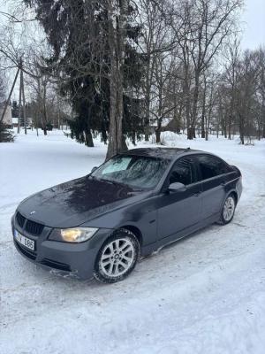 Grey BMW 318 2008 in Rokiskis, with an engine capacity of 2.00 L and mileage of 314 thousand km for 3500 €, photo 2 on AUTOMOTO.COM.LV