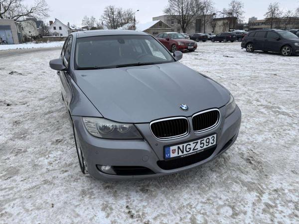 Pelēks BMW 318 2008 Alīta, ar dzinēja tilpumu 2.00 L un nobraukumu 335 tūkst. km par 3350 €, foto 3 vietnē AUTOMOTO.COM.LV