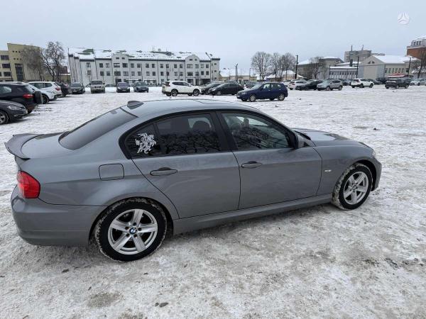 Pelēks BMW 318 2008 Alīta, ar dzinēja tilpumu 2.00 L un nobraukumu 335 tūkst. km par 3350 €, foto 4 vietnē AUTOMOTO.COM.LV
