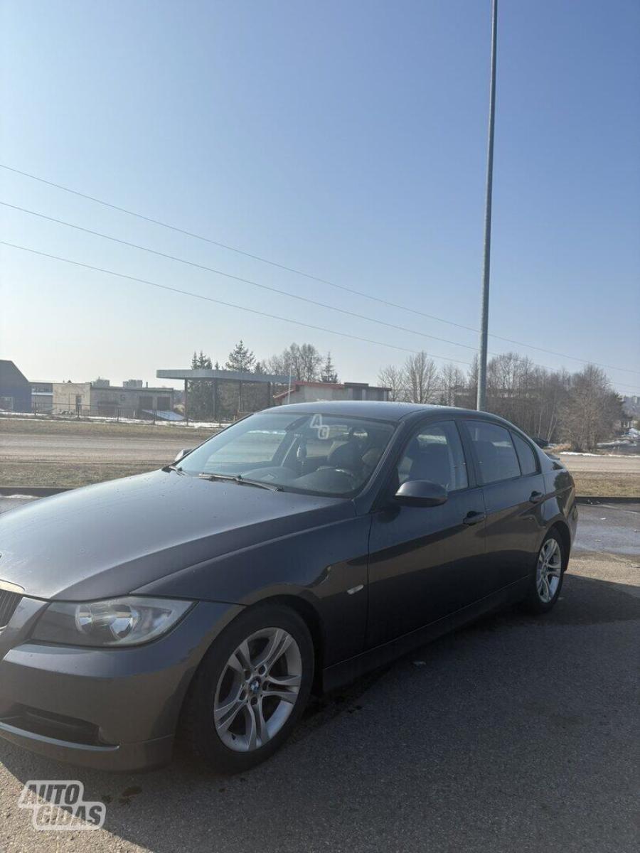 Pelēks BMW 318 2008 Utena, ar dzinēja tilpumu 2.00 L un nobraukumu 328 tūkst. km par 4300 €, foto 2 vietnē AUTOMOTO.COM.LV