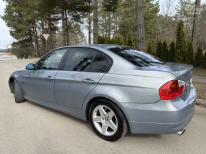Grey BMW 318 2008 in Kelme, with an engine capacity of 2.00 L and mileage of 326 thousand km for 2800 €, photo 3 on AUTOMOTO.COM.LV