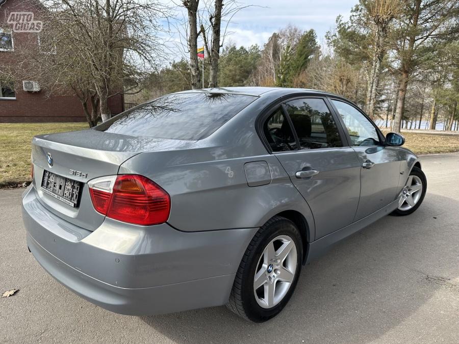 Grey BMW 318 2008 in Kelme, with an engine capacity of 2.00 L and mileage of 326 thousand km for 2800 €, photo 7 on AUTOMOTO.COM.LV