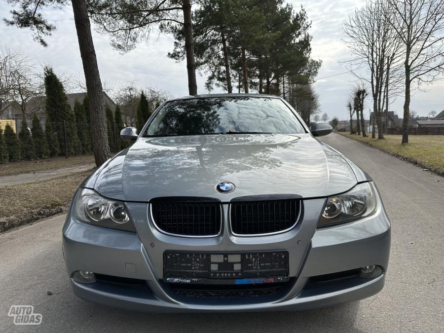 Grey BMW 318 2008 in Kelme, with an engine capacity of 2.00 L and mileage of 326 thousand km for 2800 €, photo 9 on AUTOMOTO.COM.LV