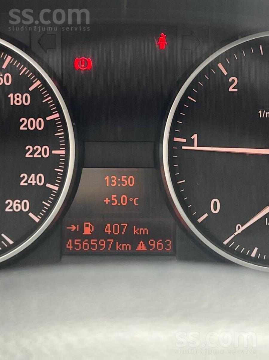 Pelēks BMW 318 2008 Rīga, ar dzinēja tilpumu 2.00 L un nobraukumu 460 tūkst. km par 3750 €, foto 3 vietnē AUTOMOTO.COM.LV