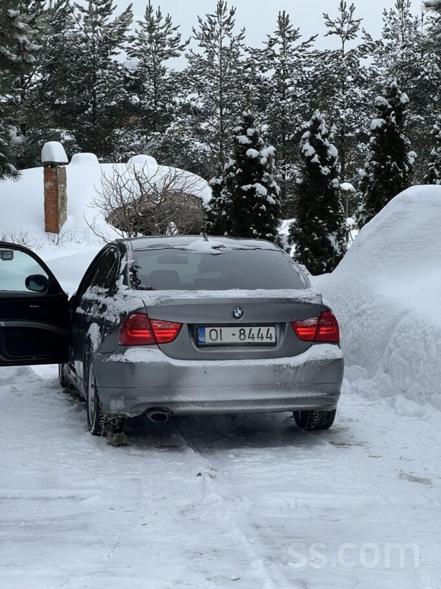 Pelēks BMW 318 2008 Rīga, ar dzinēja tilpumu 2.00 L un nobraukumu 460 tūkst. km par 3750 €, foto 8 vietnē AUTOMOTO.COM.LV