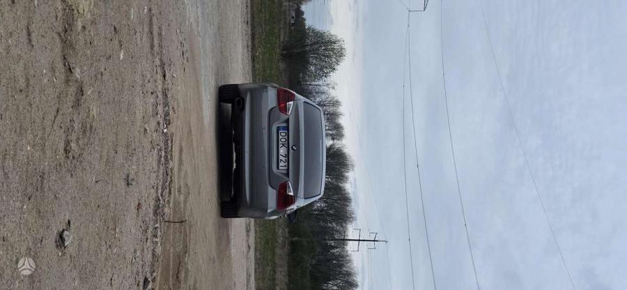 Pelēks BMW 318 2008 Viļņa, ar dzinēja tilpumu 2.00 L un nobraukumu 212 tūkst. km par 3900 €, foto 3 vietnē AUTOMOTO.COM.LV
