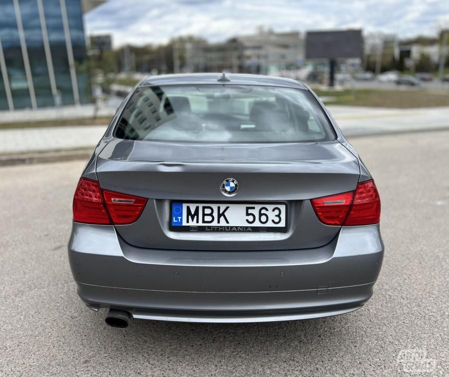 Pelēks BMW 318 2008 Viļņa, ar dzinēja tilpumu 2.00 L un nobraukumu 311 tūkst. km par 2500 €, foto 20 vietnē AUTOMOTO.COM.LV