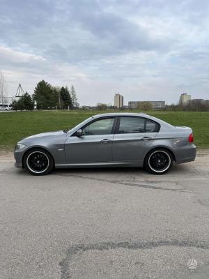 Grey BMW 318 2008 in Marijampole, with an engine capacity of 2.00 L and mileage of 320 thousand km for 3700 €, photo 3 on AUTOMOTO.COM.LV