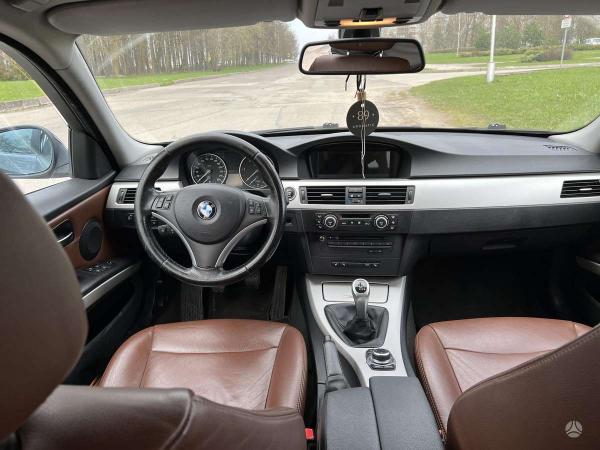 Pelēks BMW 318 2008 Marijampole, ar dzinēja tilpumu 2.00 L un nobraukumu 320 tūkst. km par 3700 €, foto 9 vietnē AUTOMOTO.COM.LV