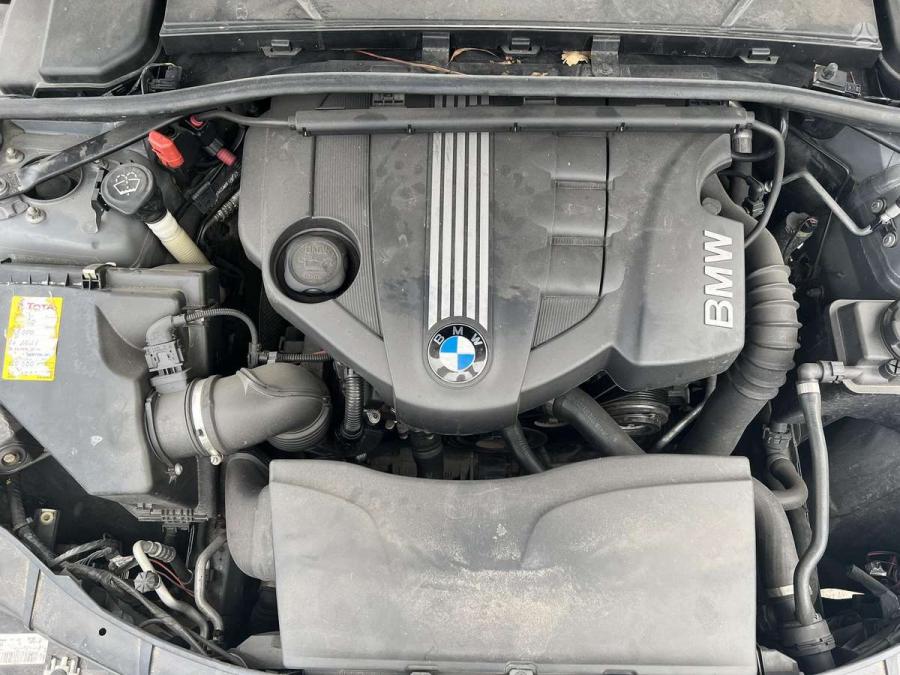 Grey BMW 318 2008 in Marijampole, with an engine capacity of 2.00 L and mileage of 320 thousand km for 3700 €, photo 12 on AUTOMOTO.COM.LV