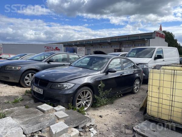 Grey BMW 318 2008 in Riga, with an engine capacity of 2.00 L and mileage of 279 thousand km for 1500 €, photo 2 on AUTOMOTO.COM.LV
