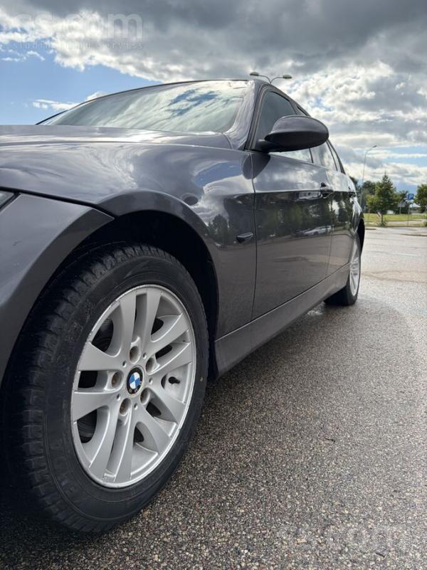 Pelēks BMW 318 2008 Daugavpils, ar dzinēja tilpumu 2.00 L un nobraukumu 320 tūkst. km par 4000 €, foto 5 vietnē AUTOMOTO.COM.LV