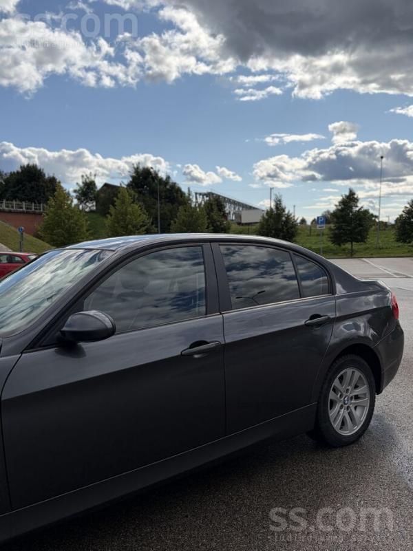 Pelēks BMW 318 2008 Daugavpils, ar dzinēja tilpumu 2.00 L un nobraukumu 320 tūkst. km par 4000 €, foto 6 vietnē AUTOMOTO.COM.LV