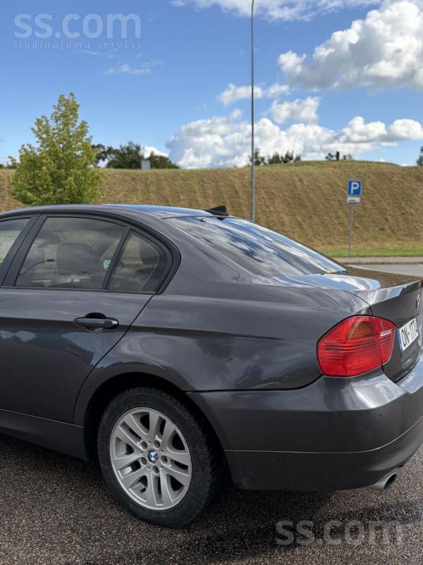 Pelēks BMW 318 2008 Daugavpils, ar dzinēja tilpumu 2.00 L un nobraukumu 320 tūkst. km par 4000 €, foto 7 vietnē AUTOMOTO.COM.LV