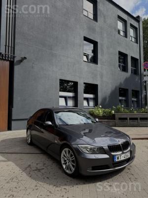 Grey BMW 318 2008 in Riga, with an engine capacity of 2.00 L and mileage of 280 thousand km for 3750 €, photo 4 on AUTOMOTO.COM.LV