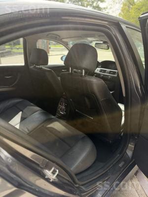 Grey BMW 318 2008 in Riga, with an engine capacity of 2.00 L and mileage of 280 thousand km for 3750 €, photo 12 on AUTOMOTO.COM.LV