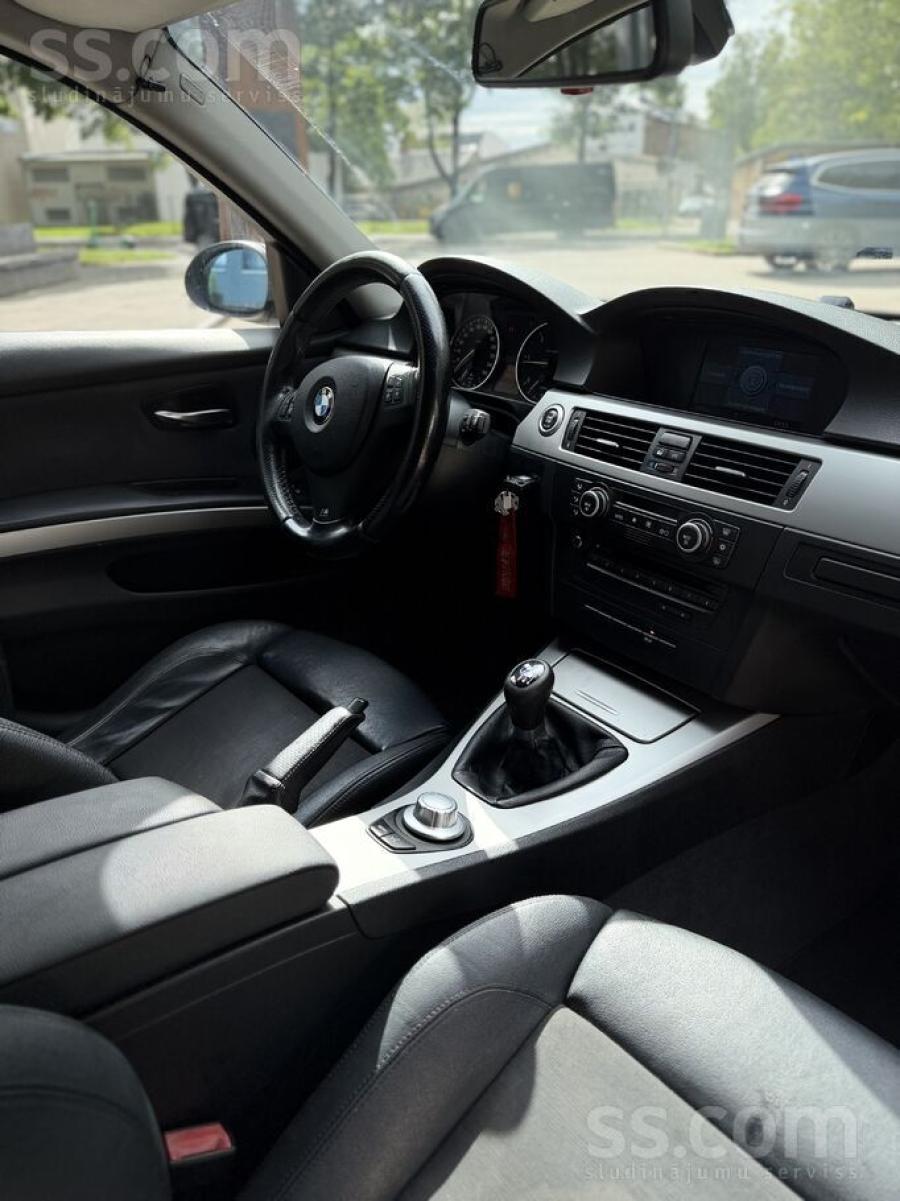 Grey BMW 318 2008 in Riga, with an engine capacity of 2.00 L and mileage of 280 thousand km for 3750 €, photo 13 on AUTOMOTO.COM.LV