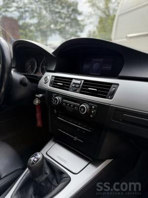 Grey BMW 318 2008 in Riga, with an engine capacity of 2.00 L and mileage of 280 thousand km for 3750 €, photo 15 on AUTOMOTO.COM.LV