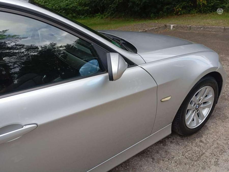 Grey BMW 318 2008 in Druskininkai, with an engine capacity of 2.00 L and mileage of 190 thousand km for 3300 €, photo 4 on AUTOMOTO.COM.LV