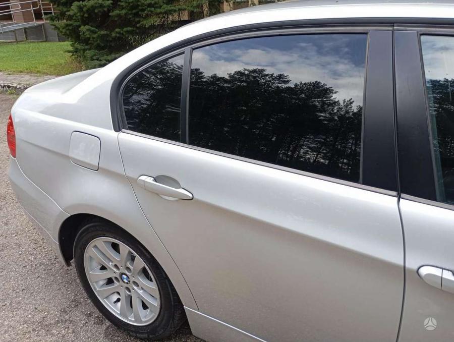 Grey BMW 318 2008 in Druskininkai, with an engine capacity of 2.00 L and mileage of 190 thousand km for 3300 €, photo 7 on AUTOMOTO.COM.LV