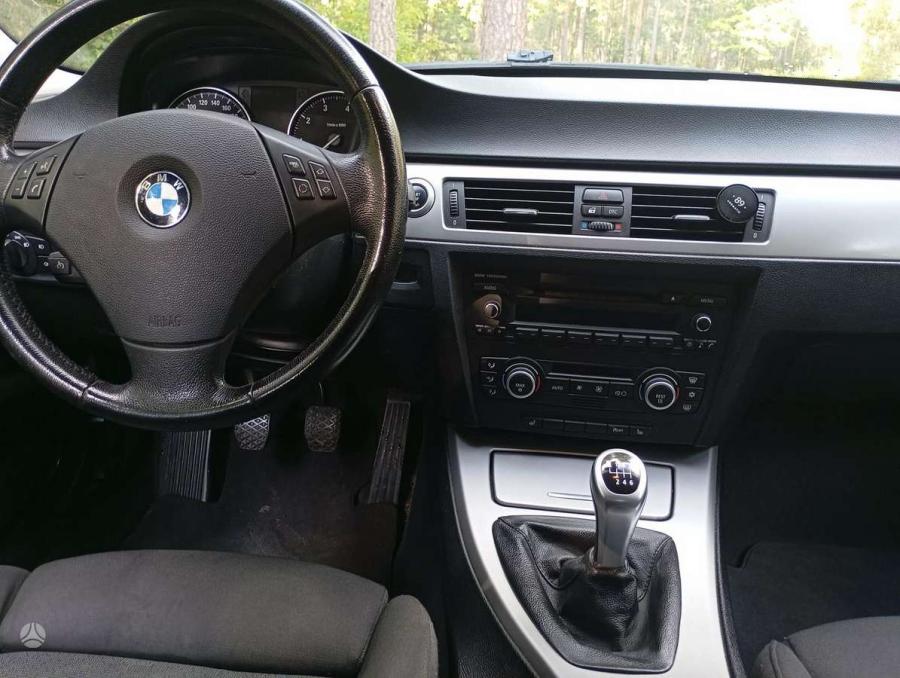 Grey BMW 318 2008 in Druskininkai, with an engine capacity of 2.00 L and mileage of 190 thousand km for 3300 €, photo 14 on AUTOMOTO.COM.LV