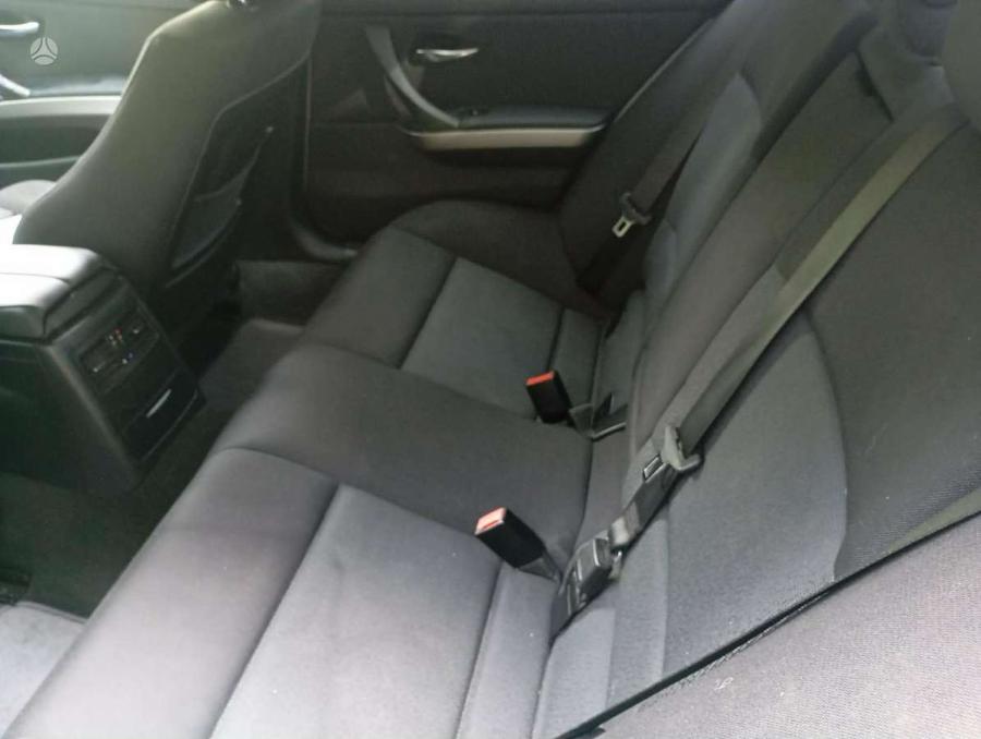 Grey BMW 318 2008 in Druskininkai, with an engine capacity of 2.00 L and mileage of 190 thousand km for 3300 €, photo 17 on AUTOMOTO.COM.LV
