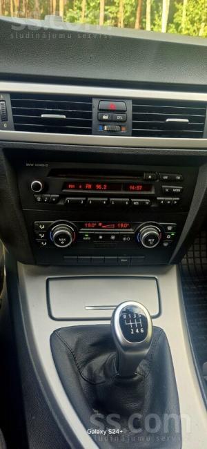 Grey BMW 318 2008 in Riga, with an engine capacity of 2.00 L and mileage of 260 thousand km for 4000 €, photo 9 on AUTOMOTO.COM.LV