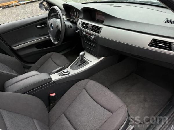 Grey BMW 318 2008 in Riga, with an engine capacity of 2.00 L and mileage of 258 thousand km for 3490 €, photo 11 on AUTOMOTO.COM.LV