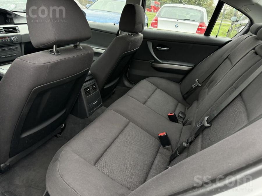 Pelēks BMW 318 2008 Rīga, ar dzinēja tilpumu 2.00 L un nobraukumu 258 tūkst. km par 3490 €, foto 12 vietnē AUTOMOTO.COM.LV