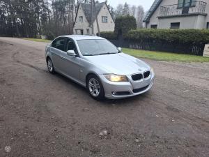 Grey BMW 318 2009 in Kaunas, with an engine capacity of 2.00 L and mileage of 274 thousand km for 4750 €, photo 2 on AUTOMOTO.COM.LV