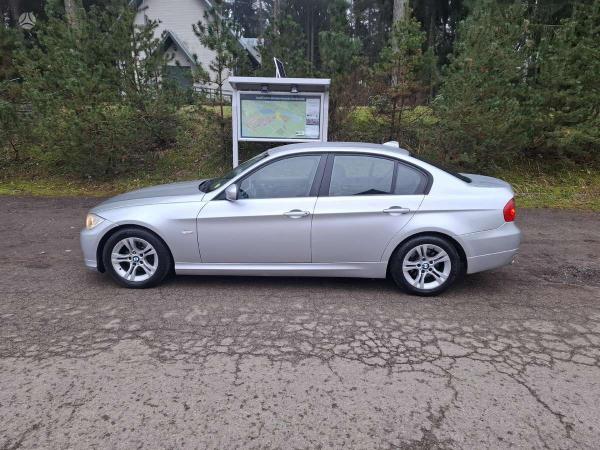 Grey BMW 318 2009 in Kaunas, with an engine capacity of 2.00 L and mileage of 274 thousand km for 4750 €, photo 7 on AUTOMOTO.COM.LV