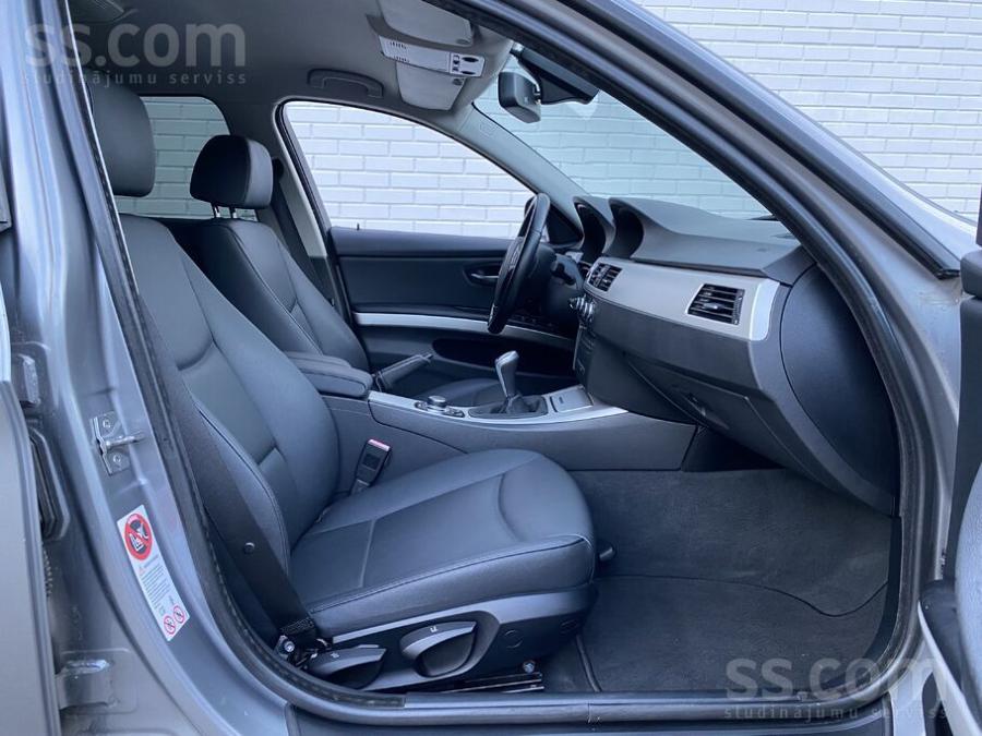 Grey BMW 318 2009 in Riga, with an engine capacity of 2.00 L and mileage of 249 thousand km for 5850 €, photo 12 on AUTOMOTO.COM.LV
